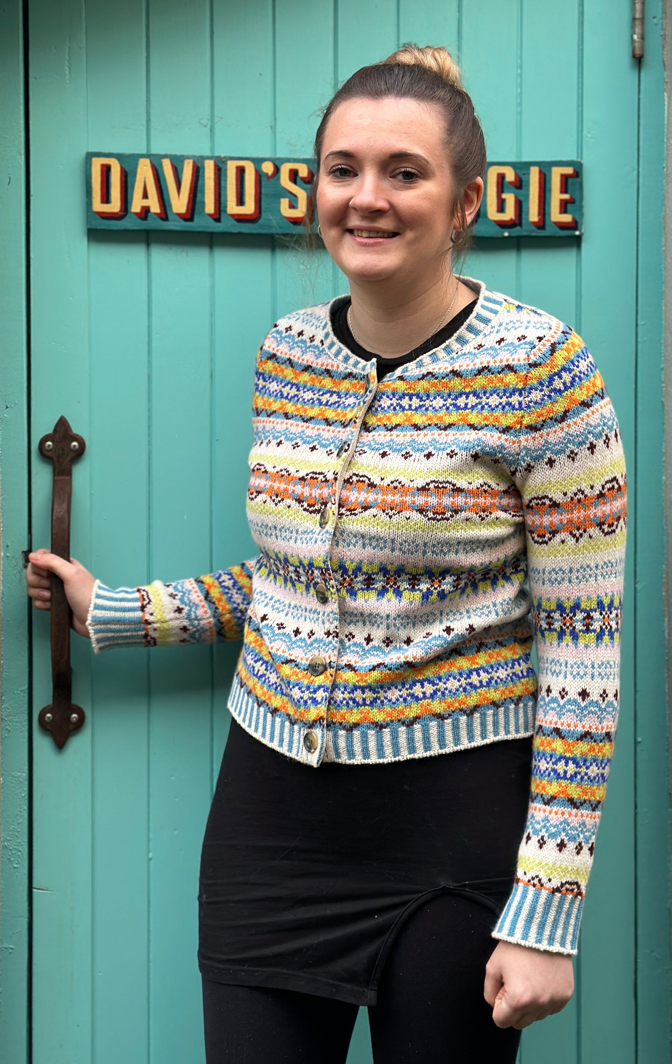Eribe Kinross Cardigan in Tulip — Judith Glue